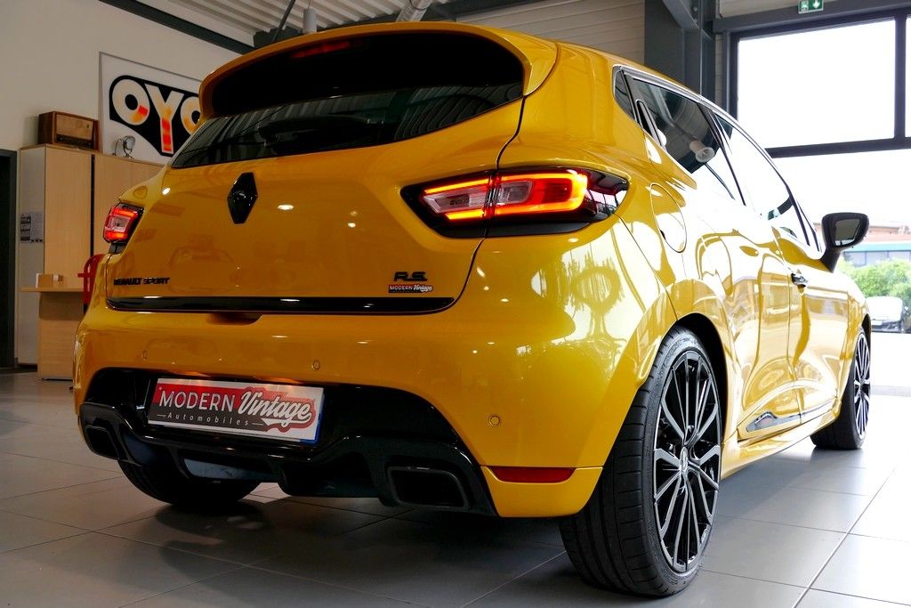 Renault Clio 4 RS Trophy 220 EDC - Véhicule - Modern Vintage ...